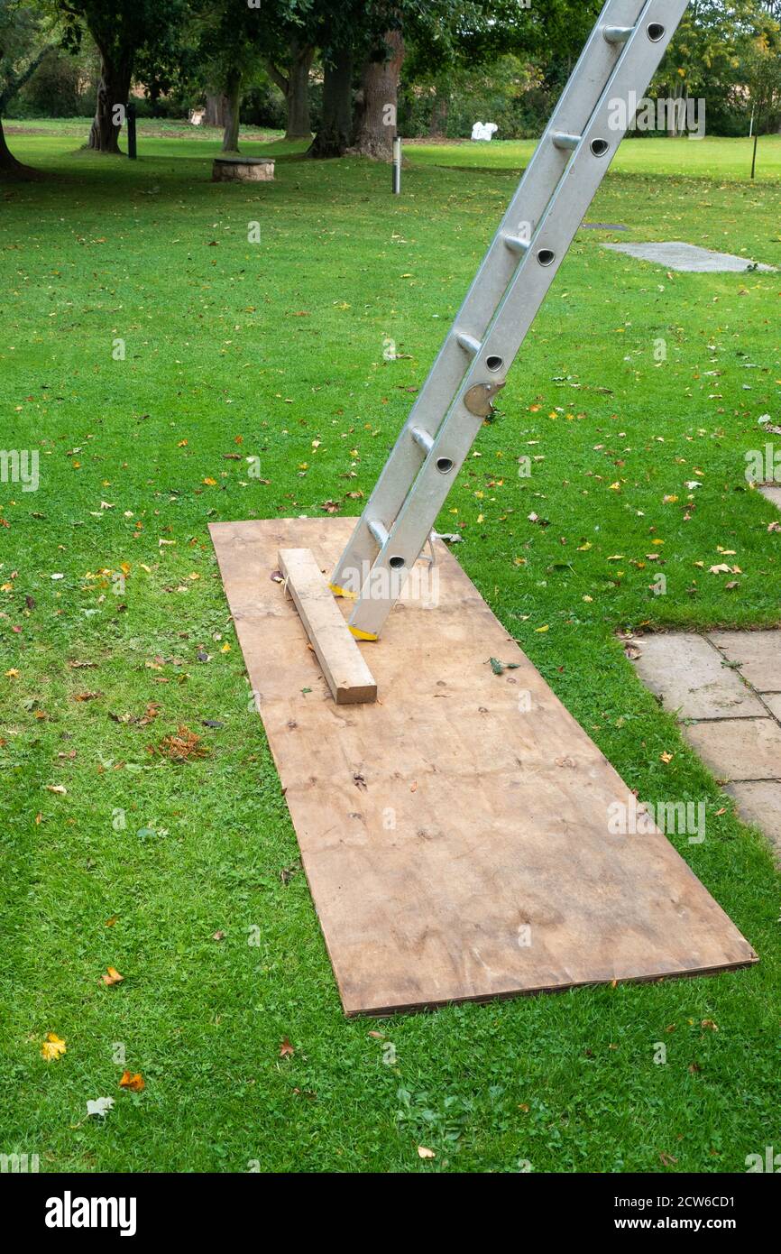 Load bearing floor hi-res stock photography and images - Alamy
