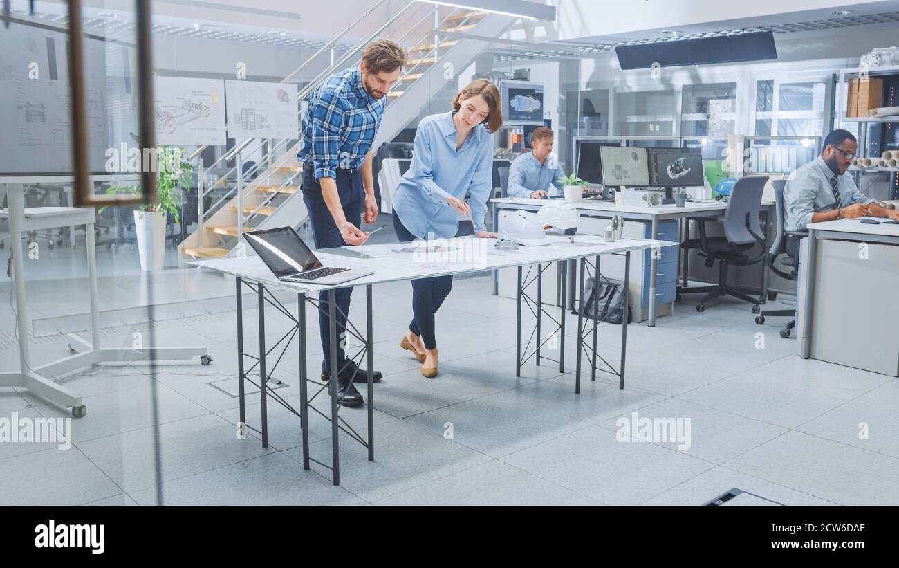 Software engineering group hi-res stock photography and images - Alamy