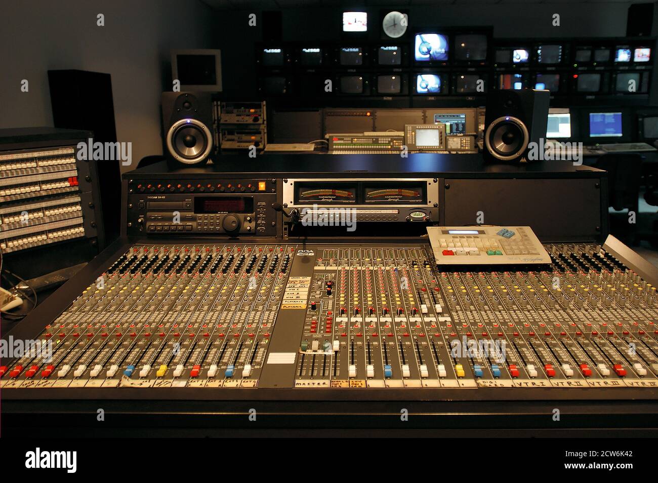 Control room screens hi-res stock photography and images - Alamy
