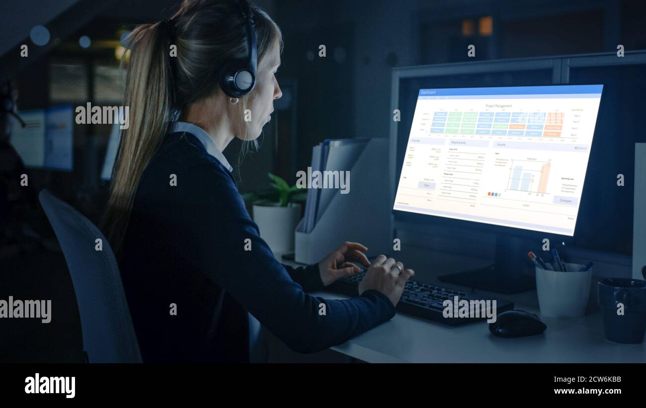 The calls at night hi-res stock photography and images - Alamy