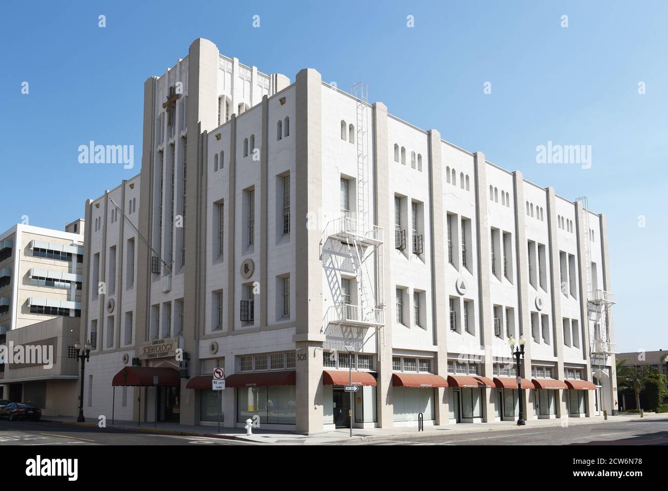 Downtown building hi-res stock photography and images - Alamy