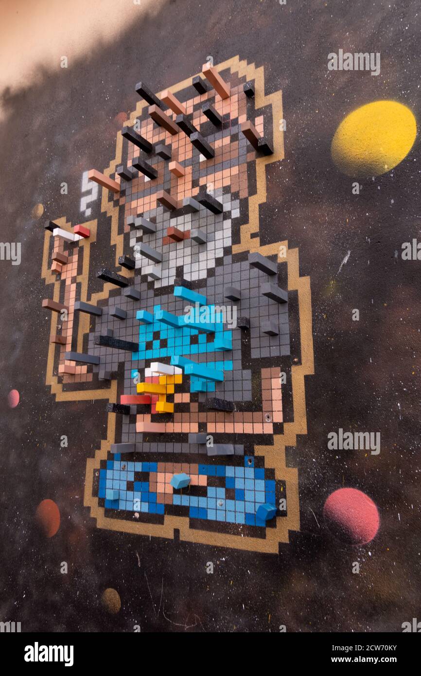 Pixelated art hi-res stock photography and images - Alamy