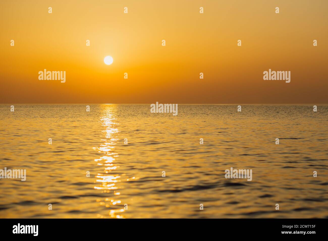 Fantastic sea sunset. Real ocean sunset Stock Photo - Alamy