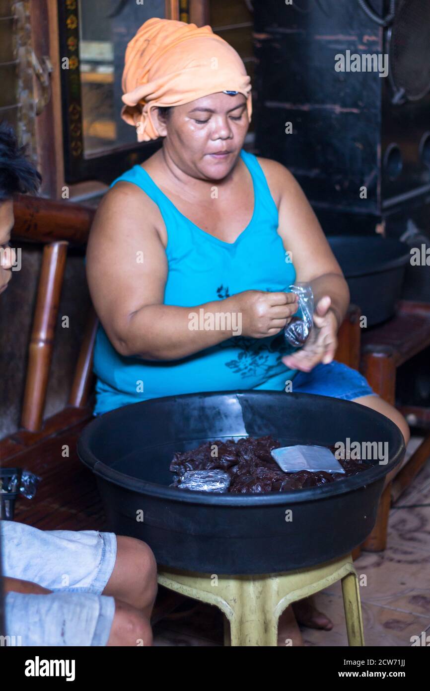 Native filipino dessert hi-res stock photography and images - Alamy