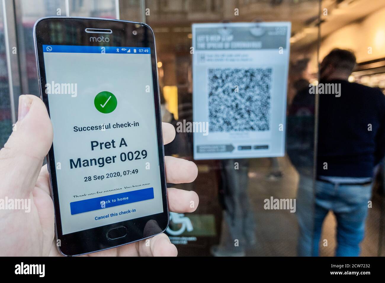 Nhs track and trace hi-res stock photography and images - Alamy