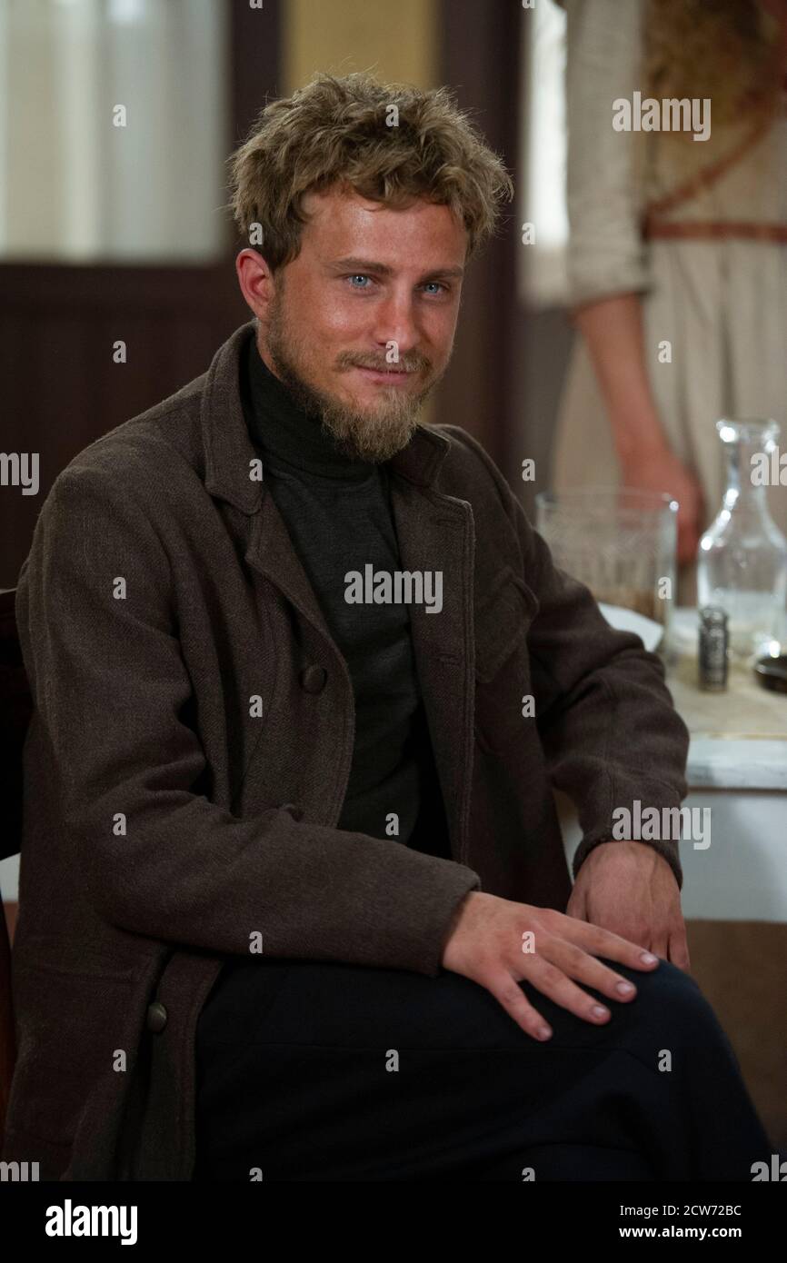 Max hubacher hi-res stock photography and images - Alamy