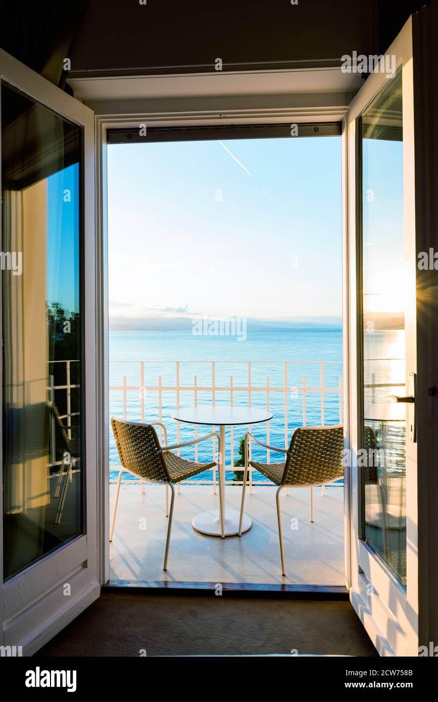 Room with a seaview hi-res stock photography and images - Alamy