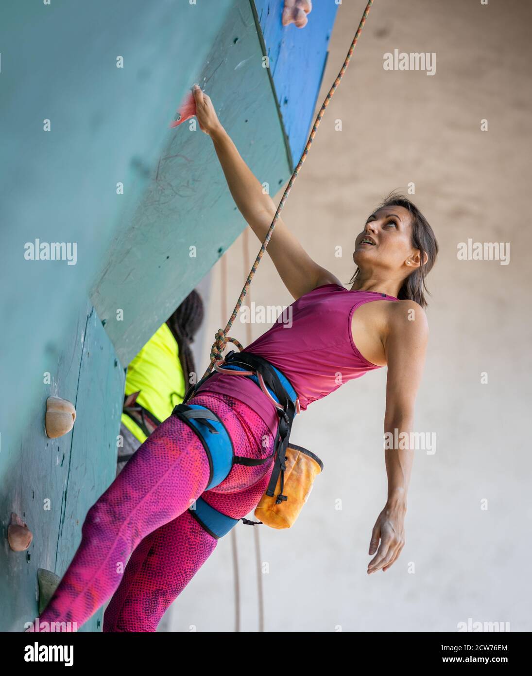 Cliff climber bouldering hi-res stock photography and images - Alamy