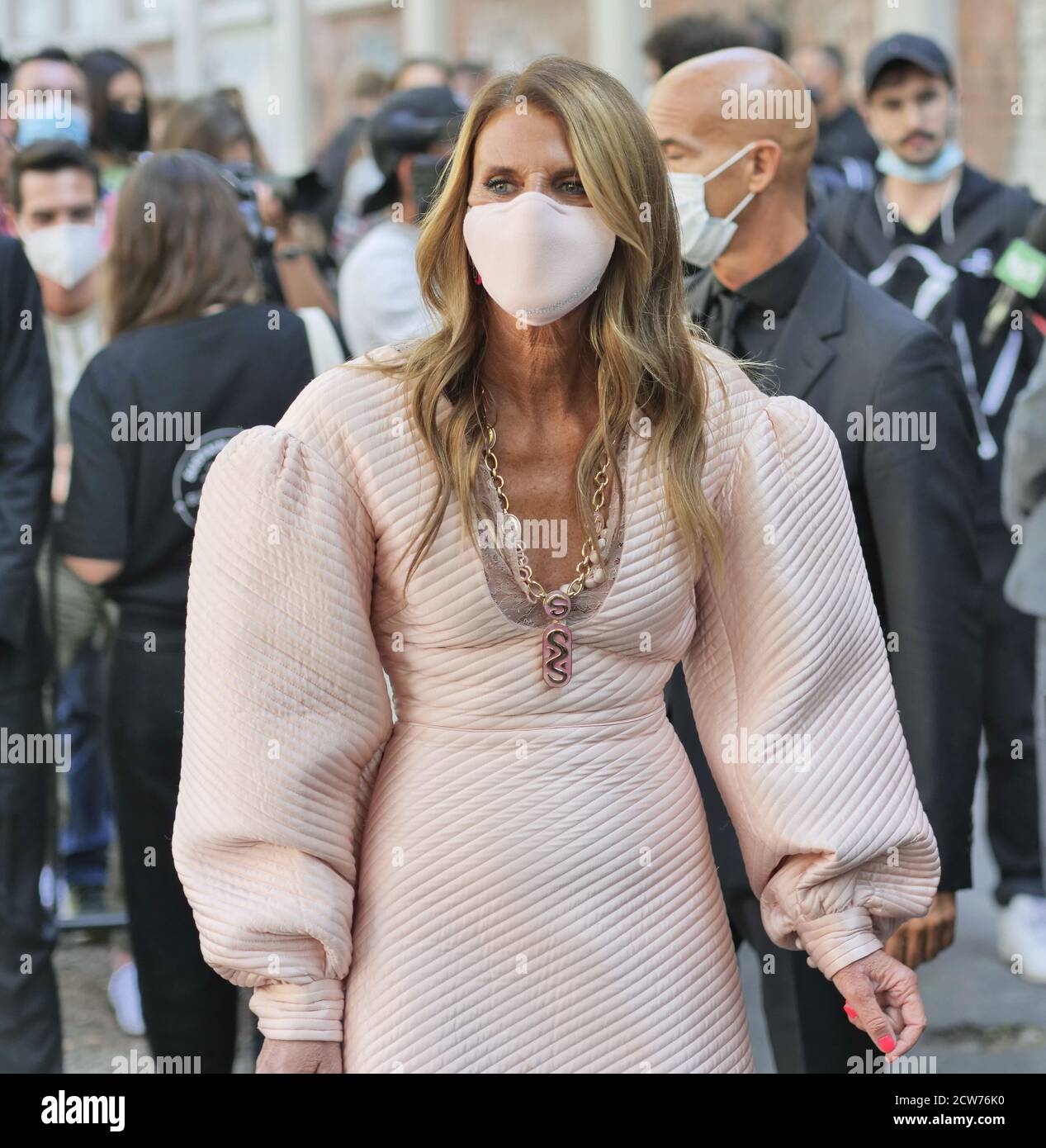 Anna Dello Russo street style outfit during Fendi Fashion Show at Milan ...