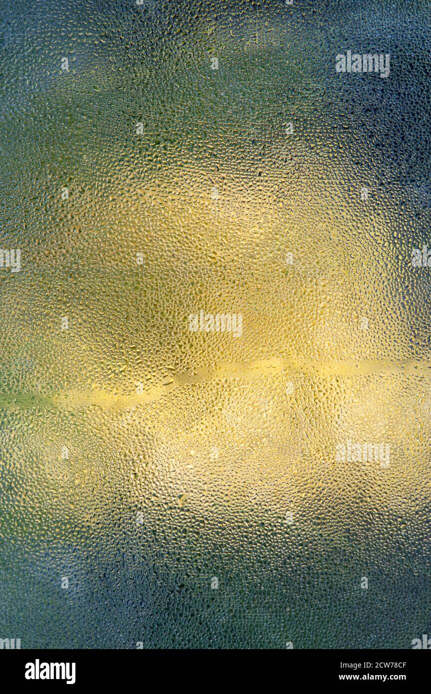 Water rivulets on glass hi-res stock photography and images - Alamy