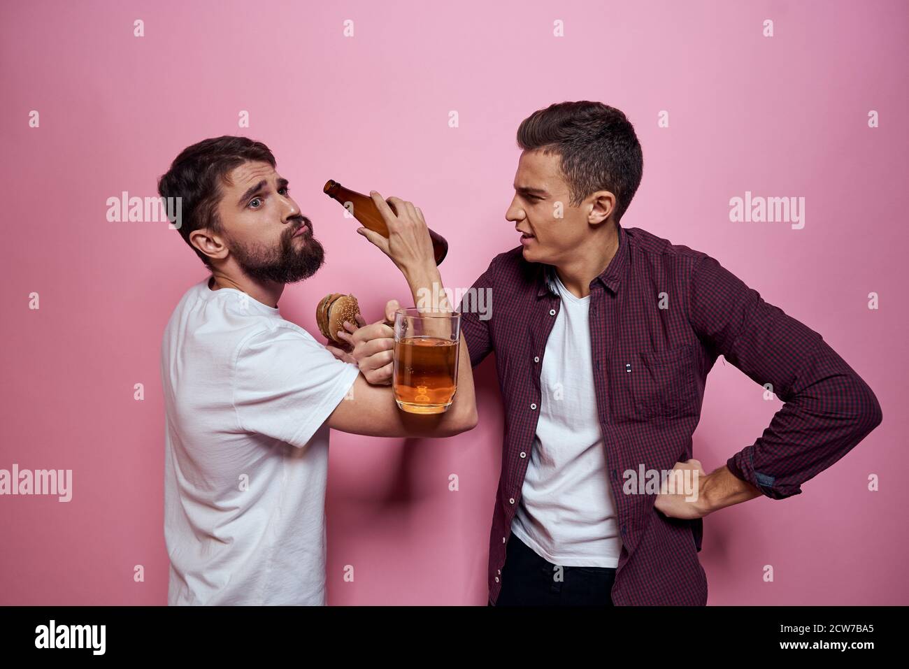 Two young drunk people drink hi-res stock photography and images - Alamy