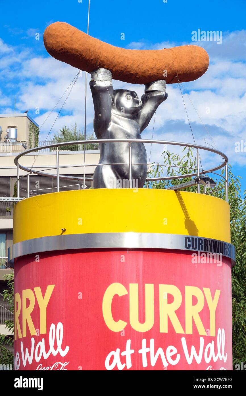 Berlin currywurst bear at The Wall, Curry at the Wall Berlin Mitte ...
