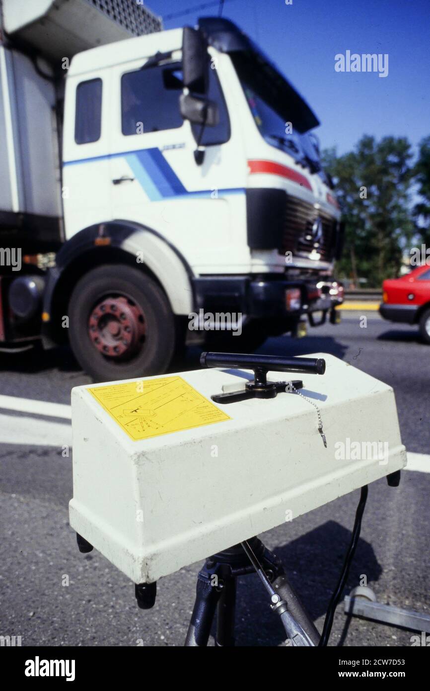 Control de vitesse hi-res stock photography and images - Alamy