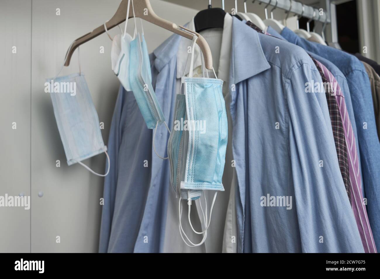 Surgical clothes hi-res stock photography and images - Alamy