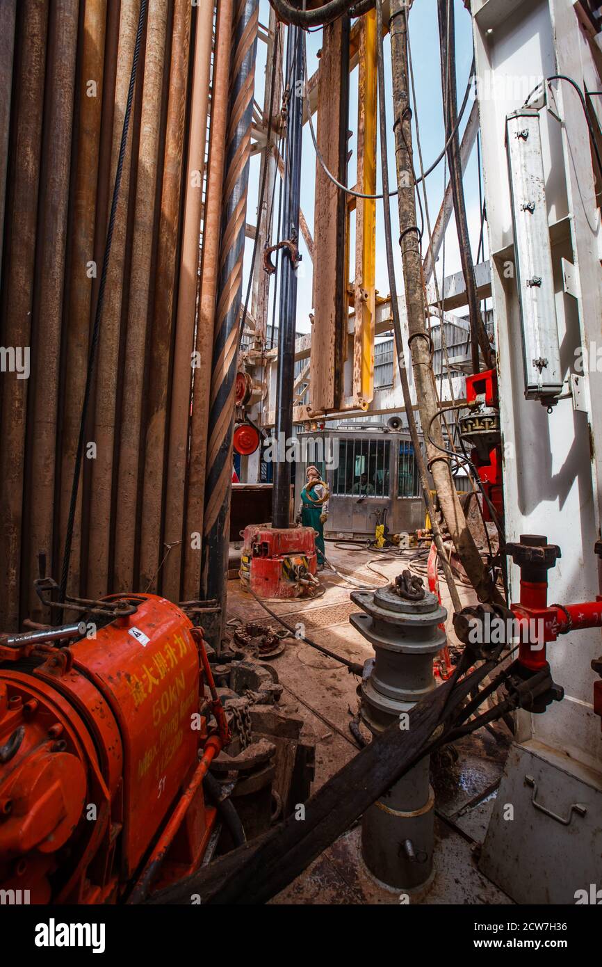 Dirty oil rig hi-res stock photography and images - Alamy