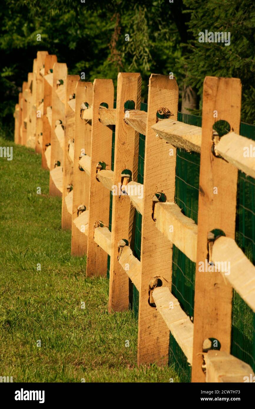 Old timber fencing rail hi-res stock photography and images - Alamy