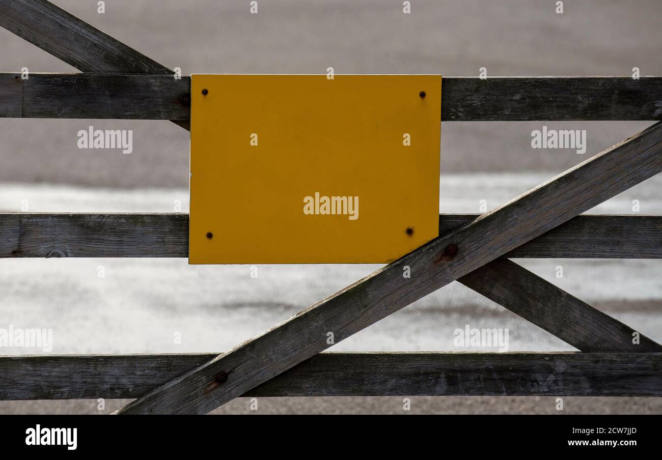 Five bar gate gates hi-res stock photography and images - Alamy