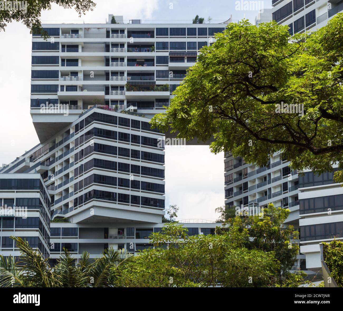 modern geometric buildings on the streets of Singapore Stock Photo - Alamy