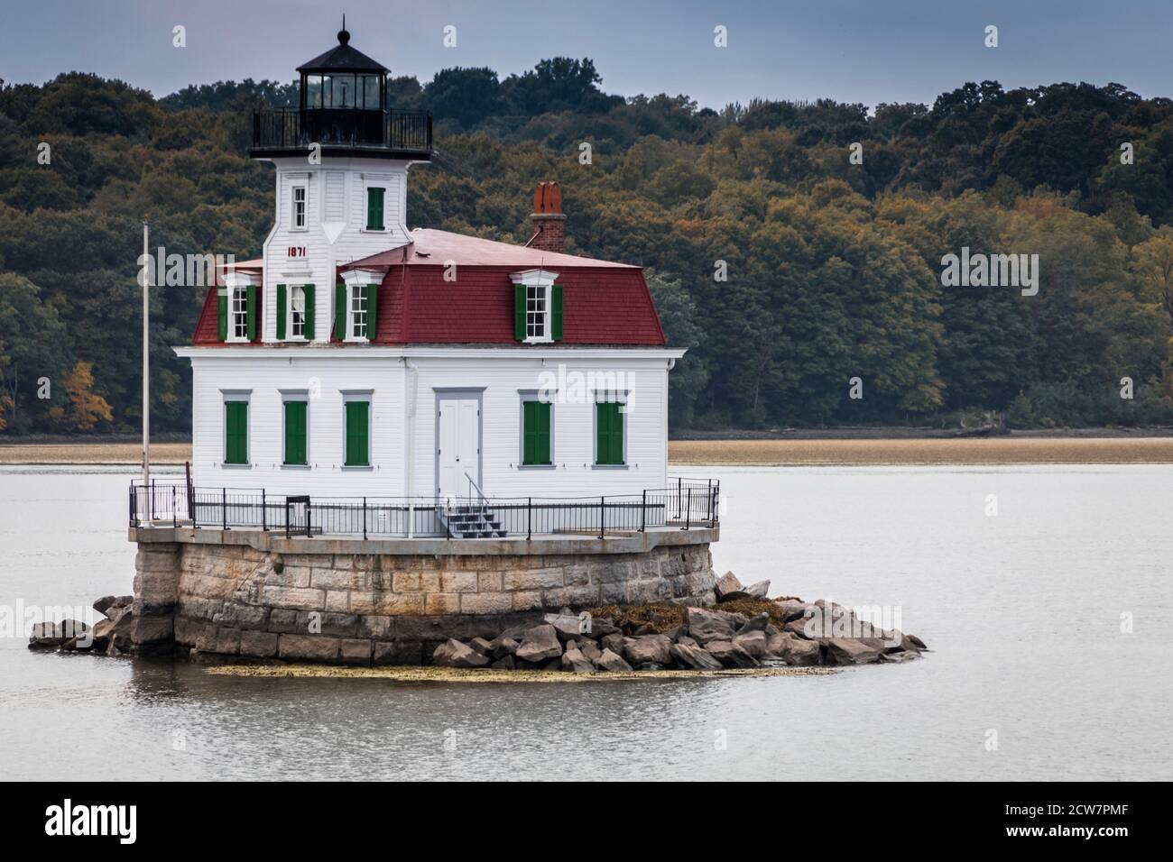 Esopus Meadows Lighthouse on the Hudson River, Esopus, NY, in early ...