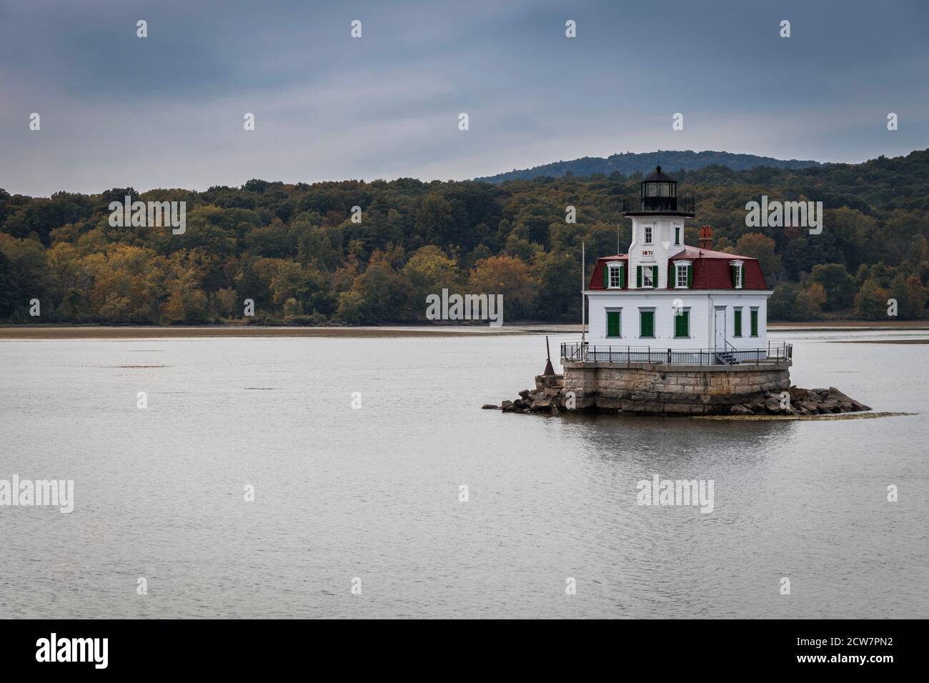 Esopus Meadows Lighthouse on the Hudson River, Esopus, NY, in early ...