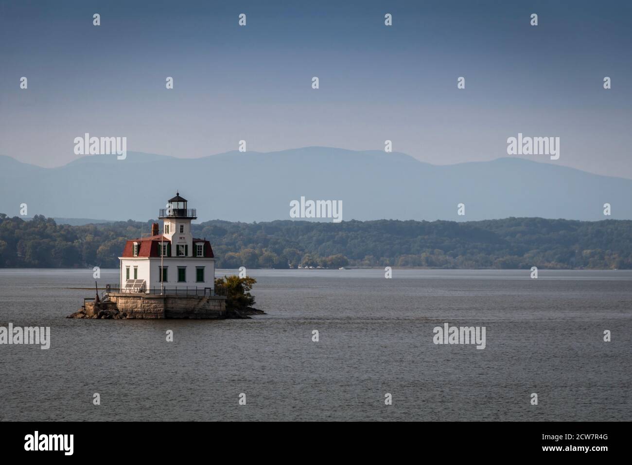 Esopus Meadows Lighthouse on the Hudson River, Esopus, NY, in early ...