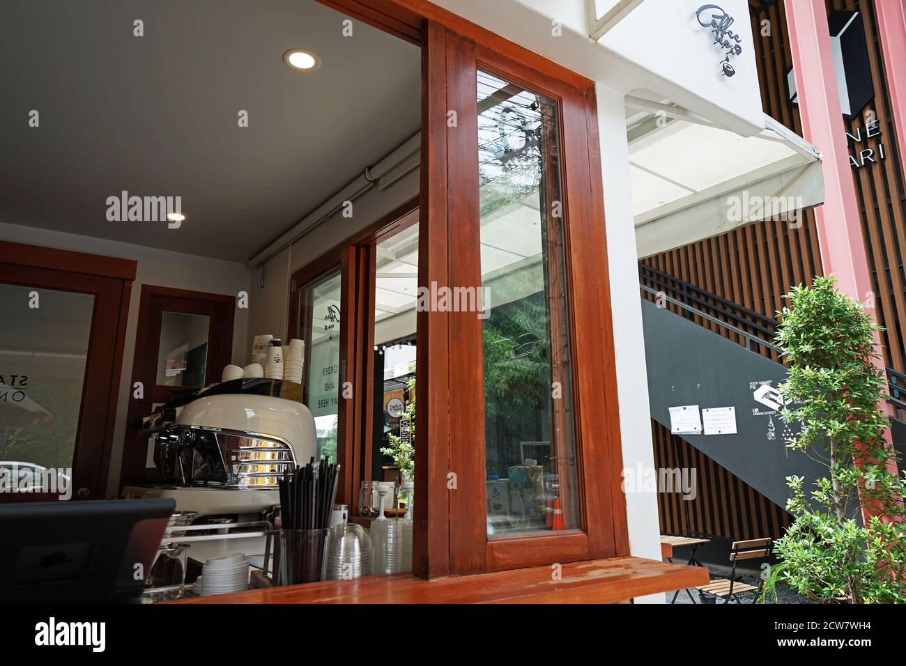 Exterior Window Frame Designs