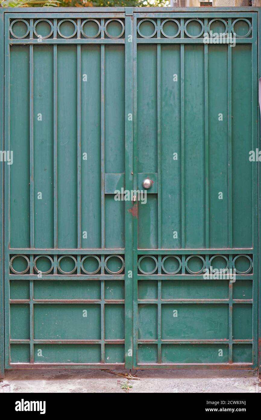 Double metal gate hi-res stock photography and images - Alamy
