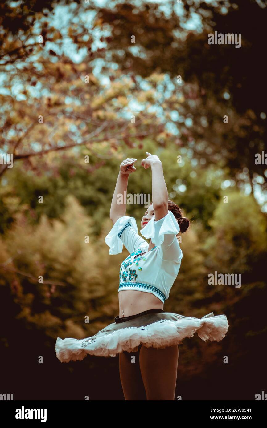 Flexible dancer hi-res stock photography and images - Alamy