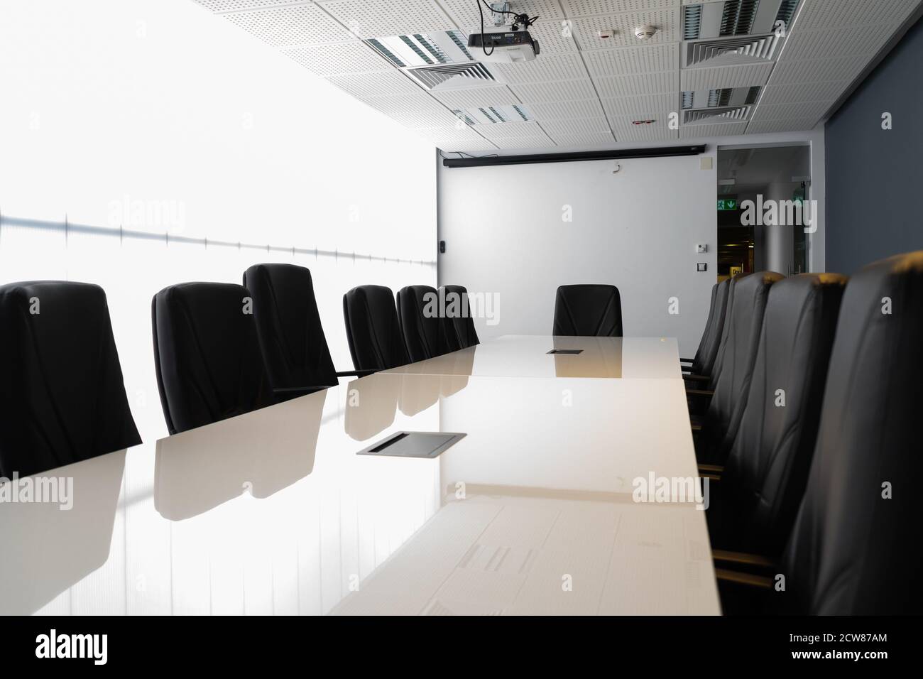 Meeting room in a modern office Stock Photo - Alamy