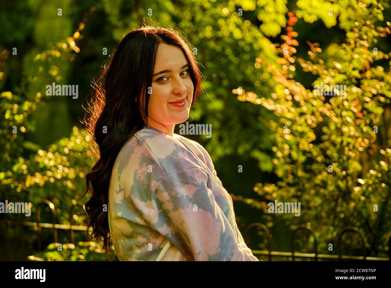 Female golden hour portrait hi-res stock photography and images - Alamy