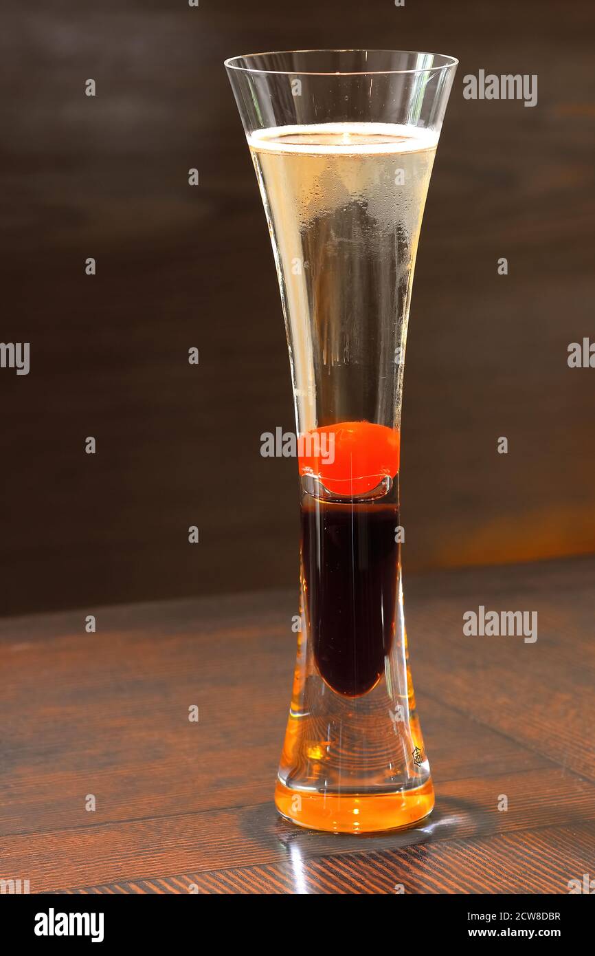 Kir Royal, classic aperitif with champagne and cassis cream Stock Photo ...