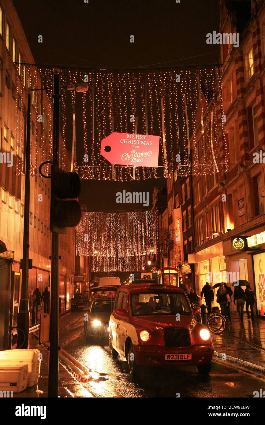 LONDON - DECEMBER 15: London Taxi, also called hackney carriage, black ...