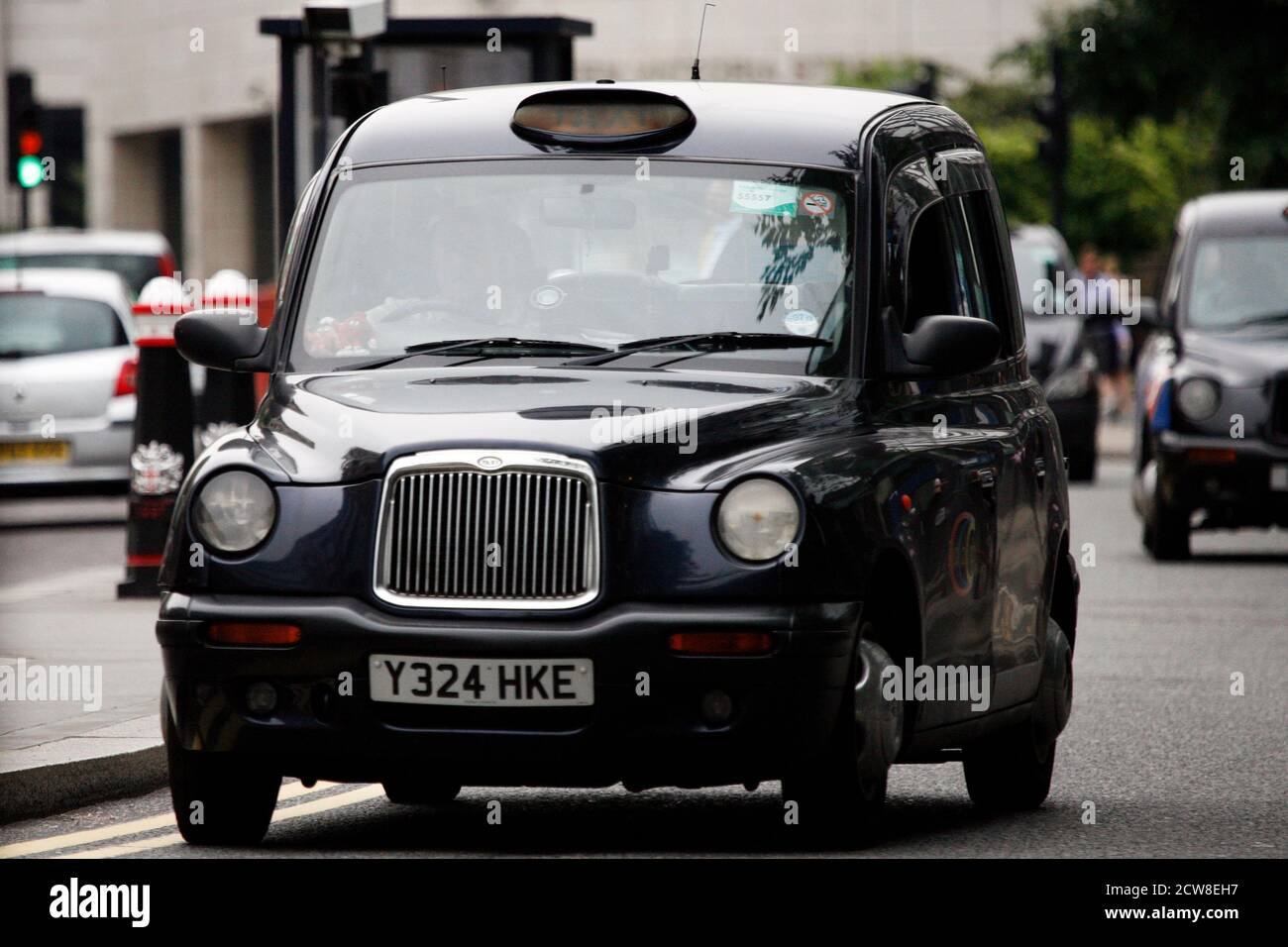 Hackney carriage uk hi-res stock photography and images - Alamy