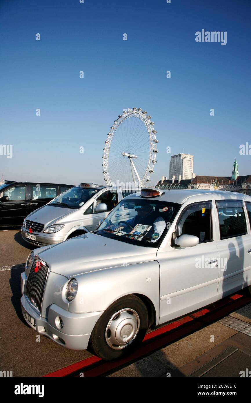 London eye carriage hi-res stock photography and images - Alamy