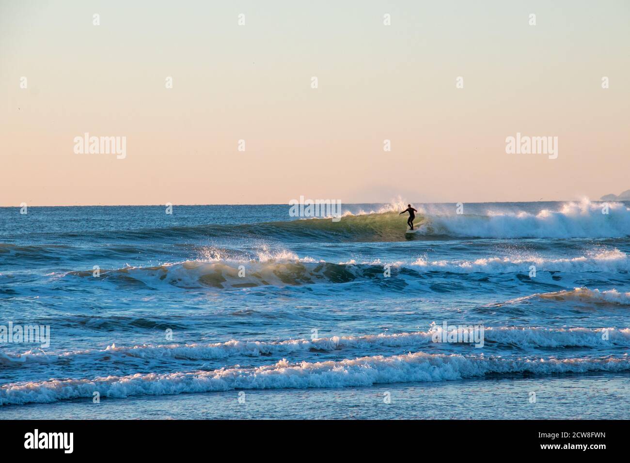 Breaking the surf hi-res stock photography and images - Alamy