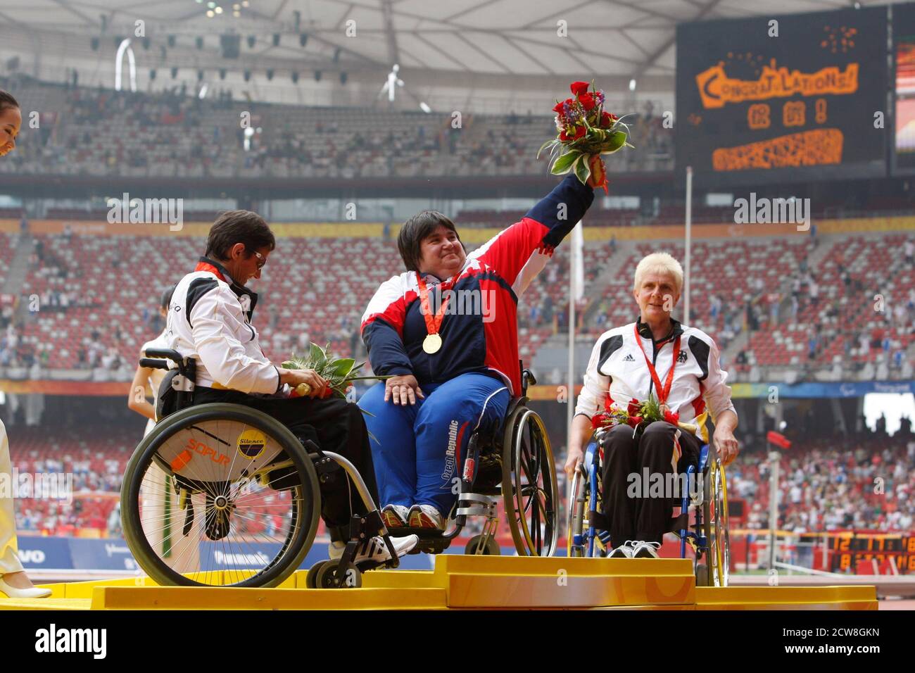 Womens shot put winners hi-res stock photography and images - Alamy