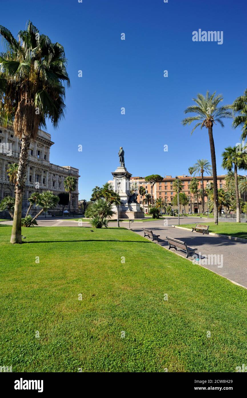 Piazza Cavour, Rome, Italy Stock Photo - Alamy