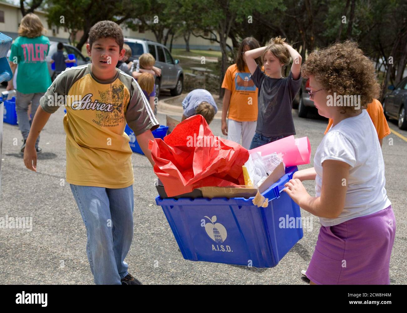 Austin, TX: June 4, 2008. Barton Hills Elementary School 5th grade boys ...