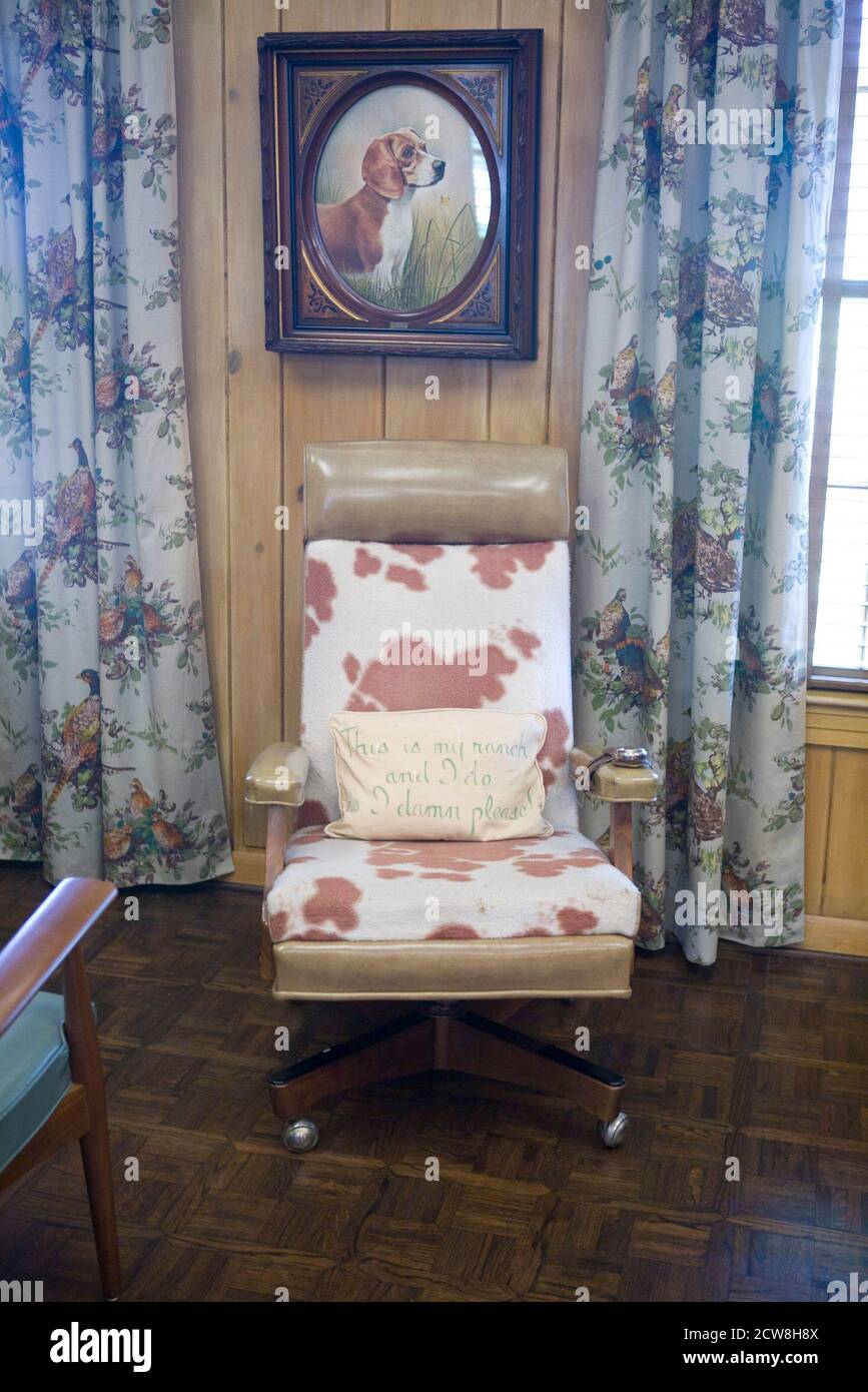 Lyndon baines johnson beagle hi-res stock photography and images - Alamy