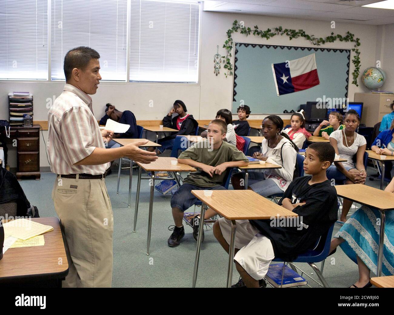 Pflugerville, Texas, June 2, 2008: Filipino businessman speaks to a ...