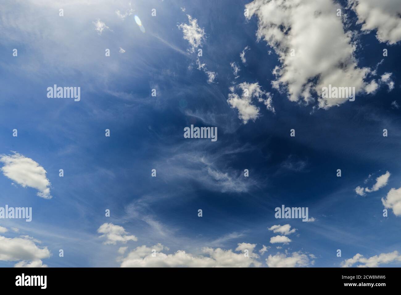 High quality sky hi-res stock photography and images - Alamy
