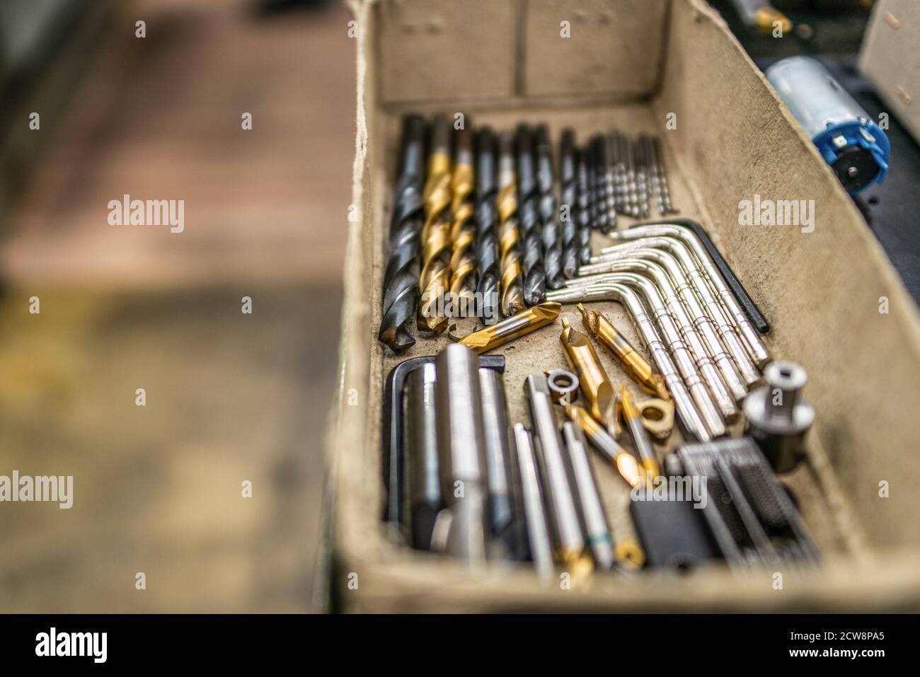 Flat lay various Size of cutting tools used carbide Endmills for ...