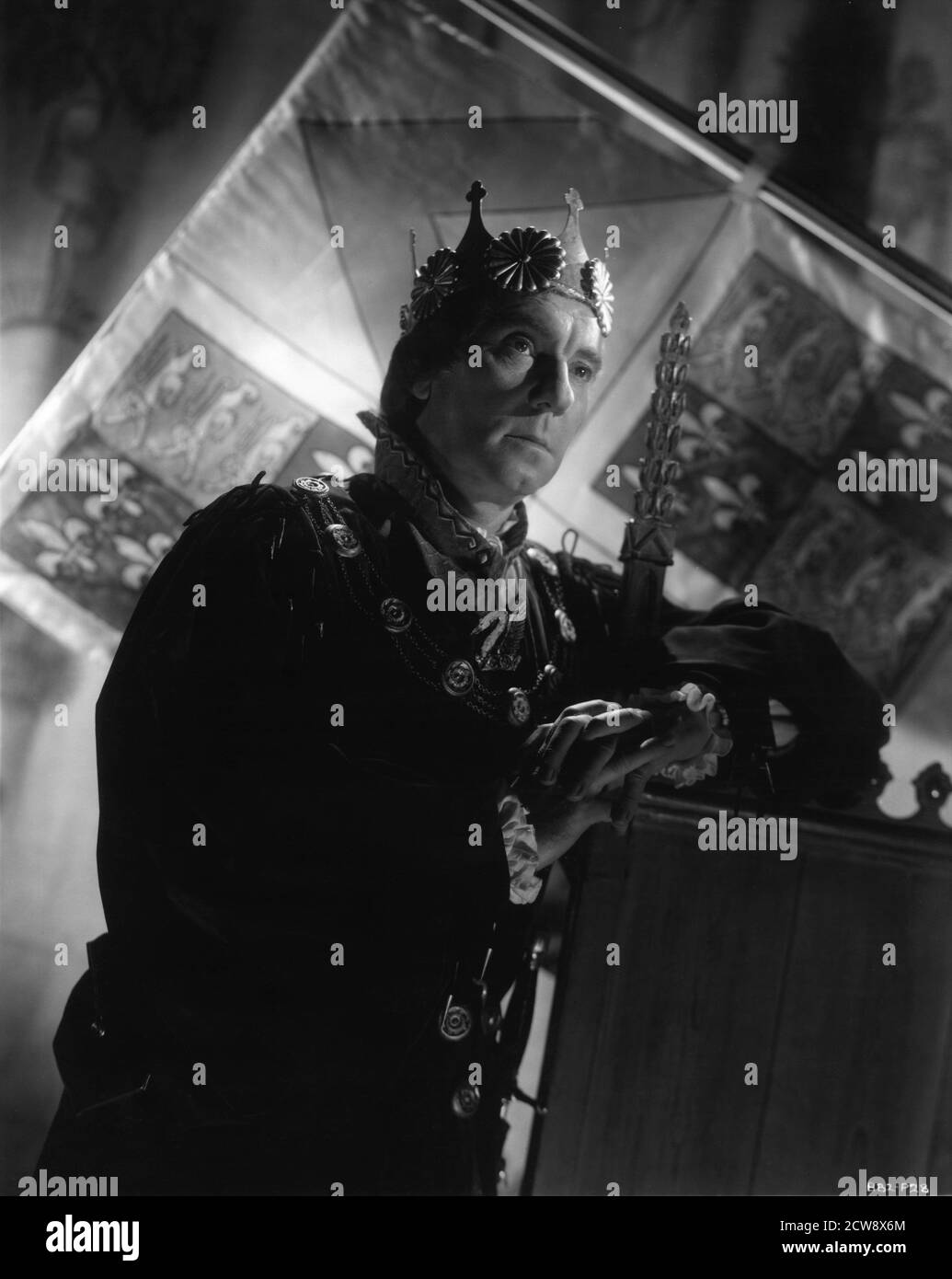 RALPH RICHARDSON Portrait as the Duke of Buckingham in RICHARD III 1955 ...