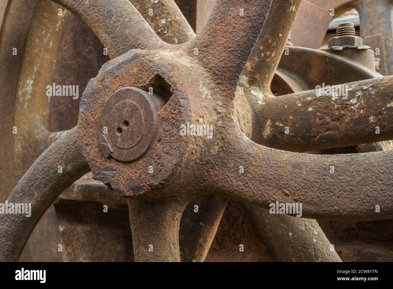 rusty wheel hub of a historic machine Stock Photo - Alamy