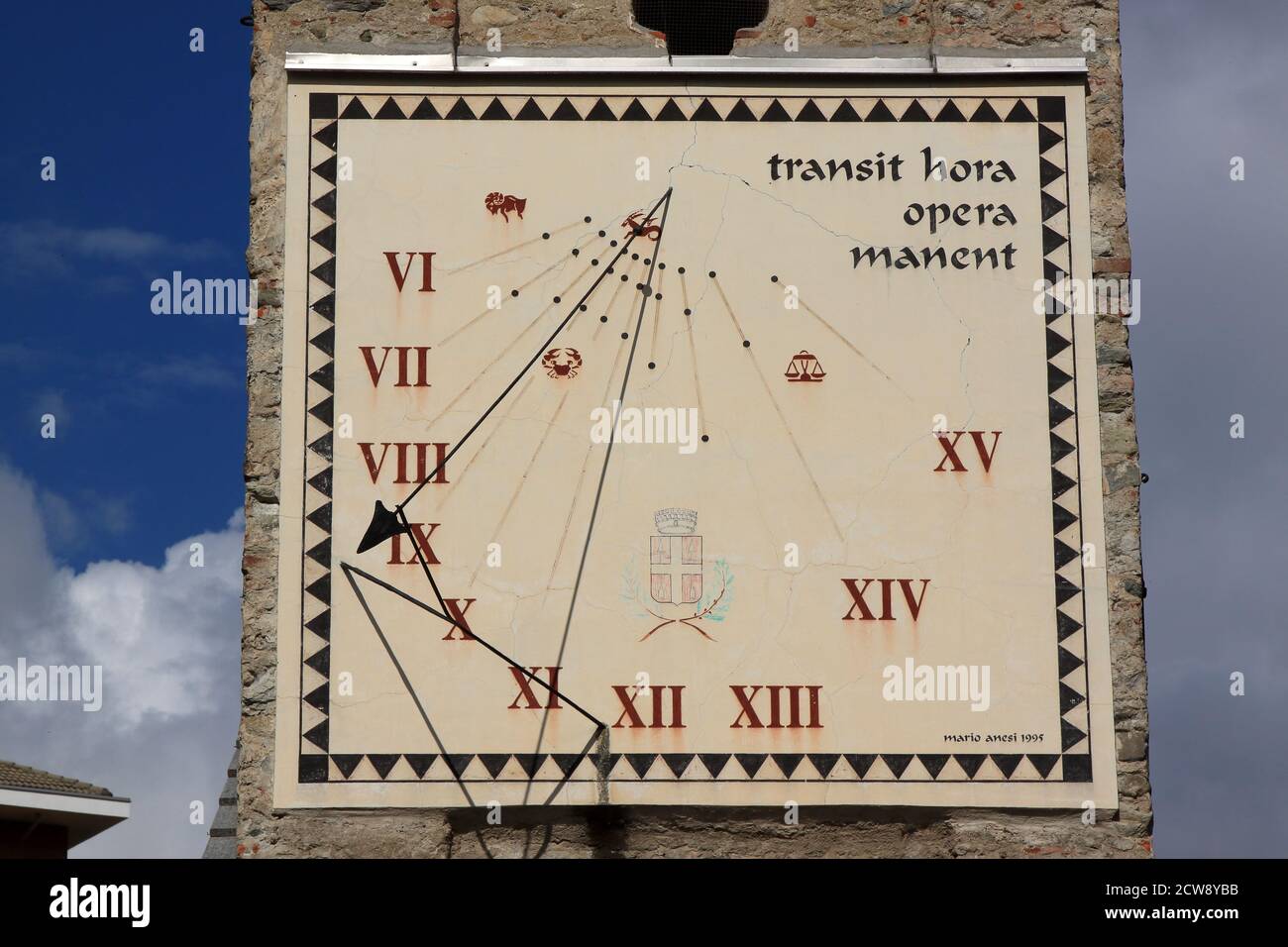 Solar meridian hi-res stock photography and images - Alamy