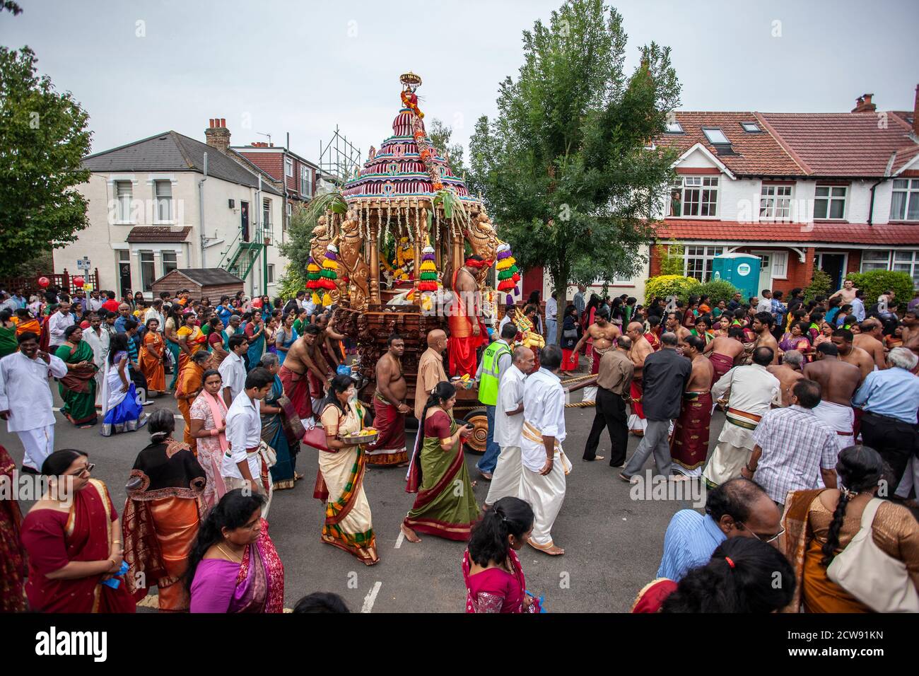 Thousands attend the annual Chariot Festival from the Tamil Hindu Shree ...