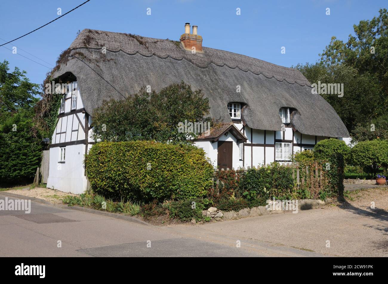 Thatched Cottage, Great Horwood, Buckinghamshire Stock Photo - Alamy