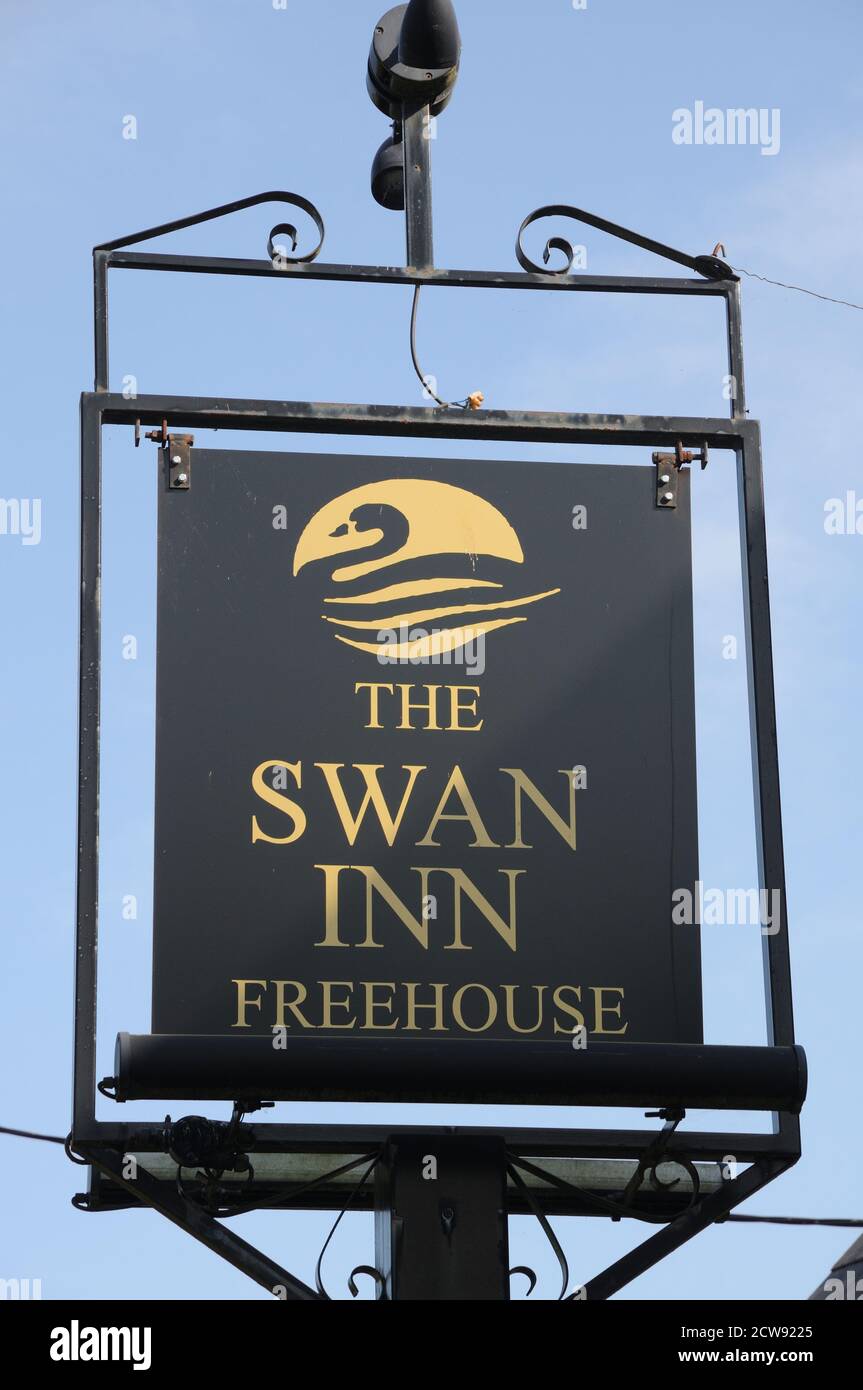 The Swan Inn sign, Great Horwood, Buckinghamshire Stock Photo - Alamy