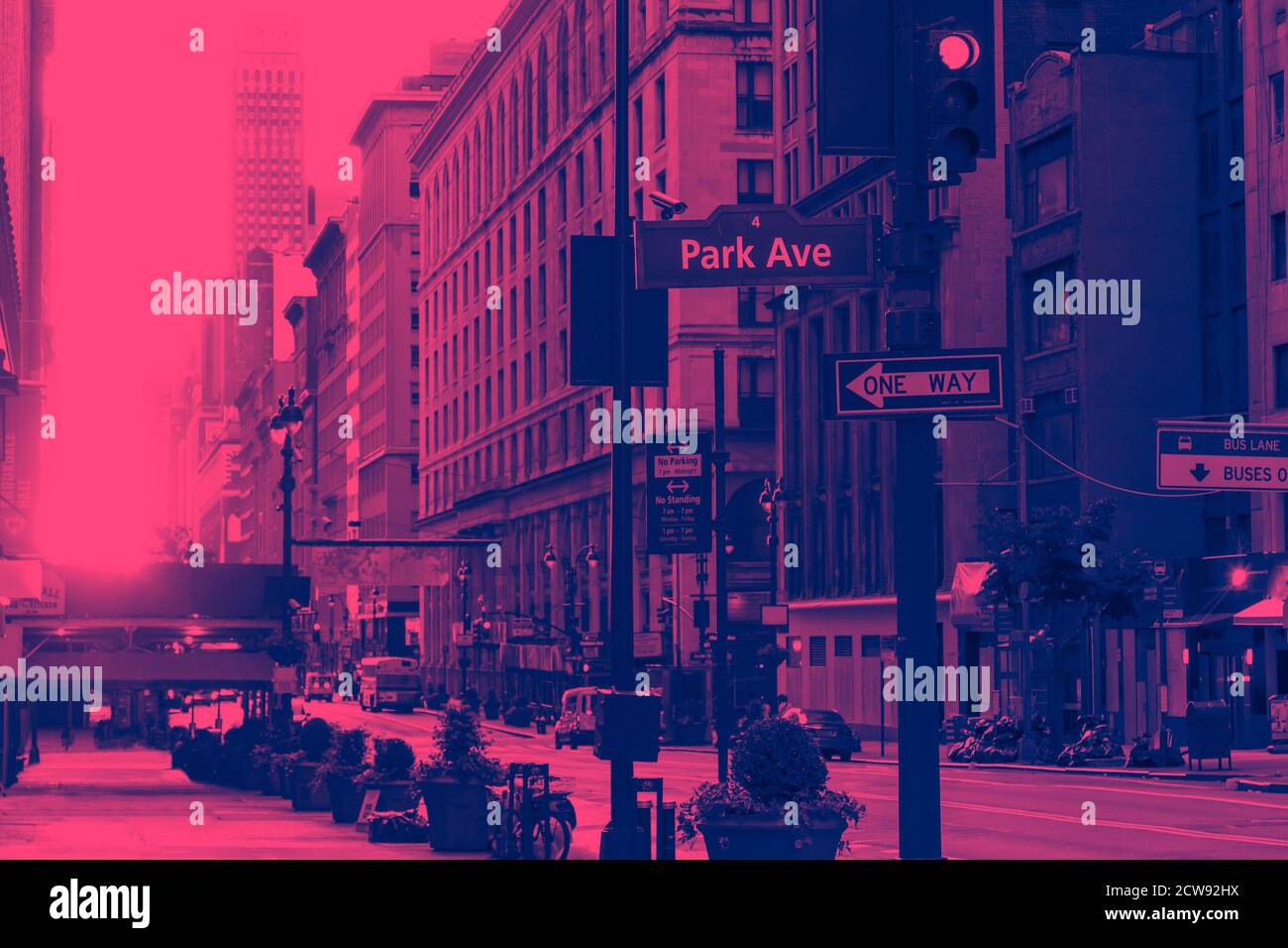 View from the intersection of 34th Street and Park Avenue in Midtown ...