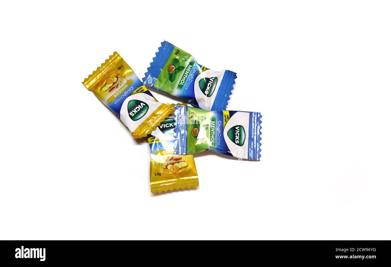 Group of Vicks Cough Drops Honey, Menthol and Ginger Flavor 2g Candy ...